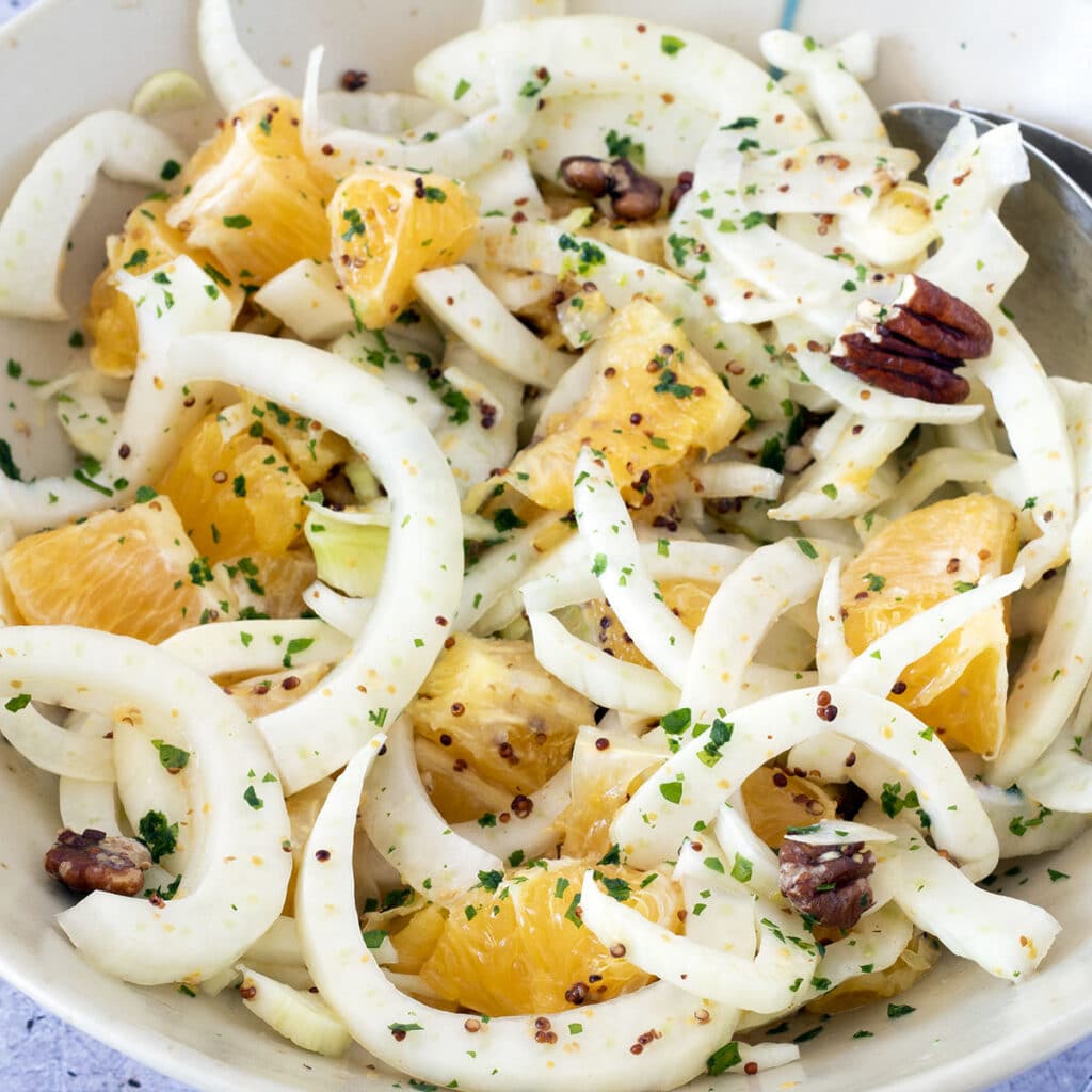 Fennel and orange salad with pecan nuts - Cook Veggielicious